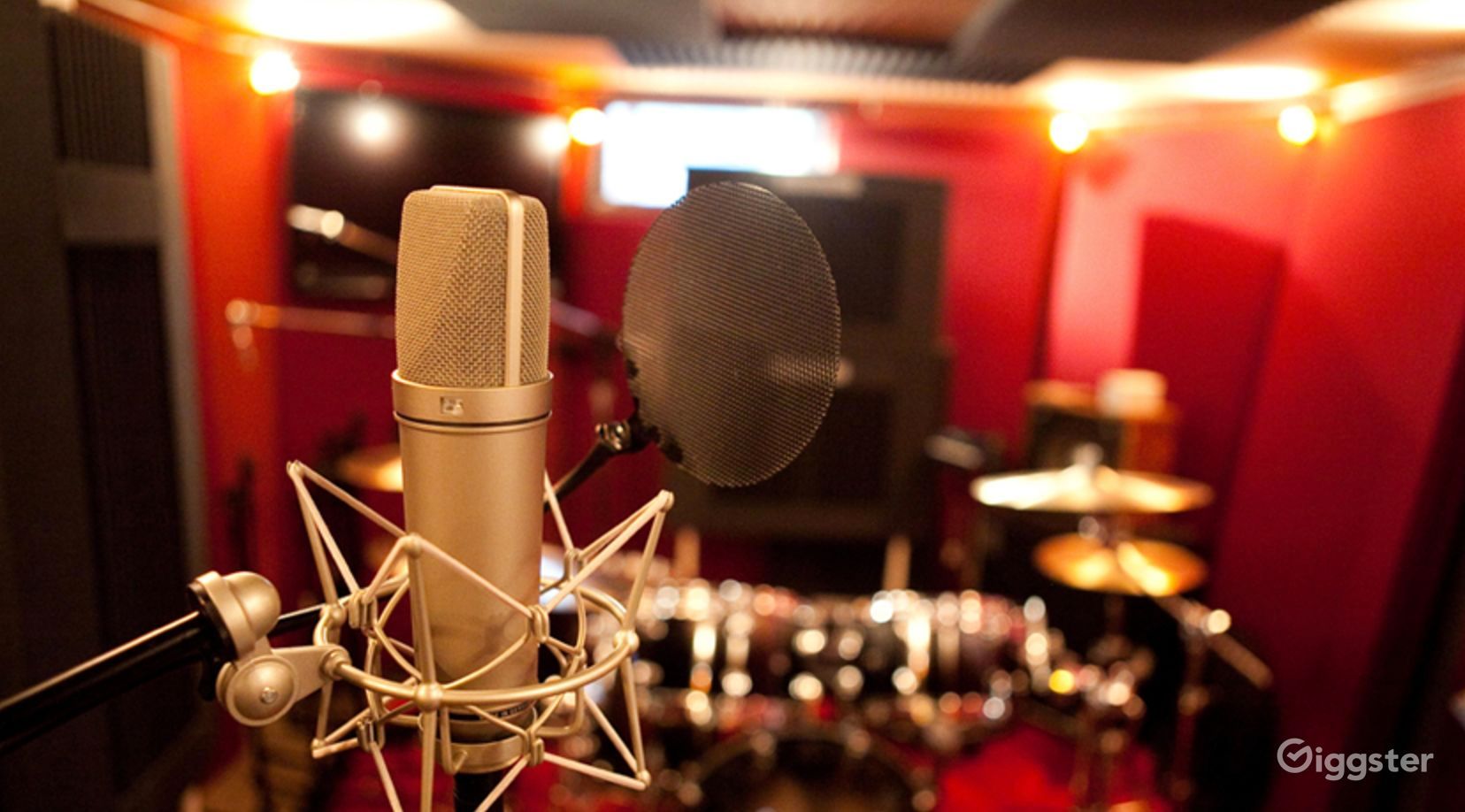 Best Places to Shoot Music Videos in NYC | Unique Locations | Giggster